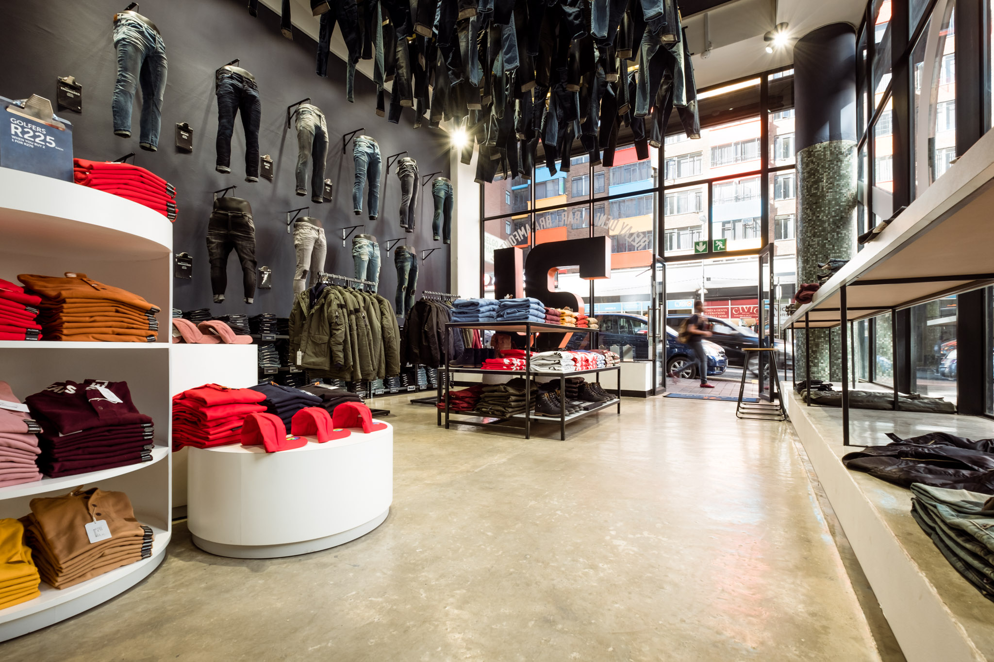 Relay Jeans - Retail Interior Design | DP Group